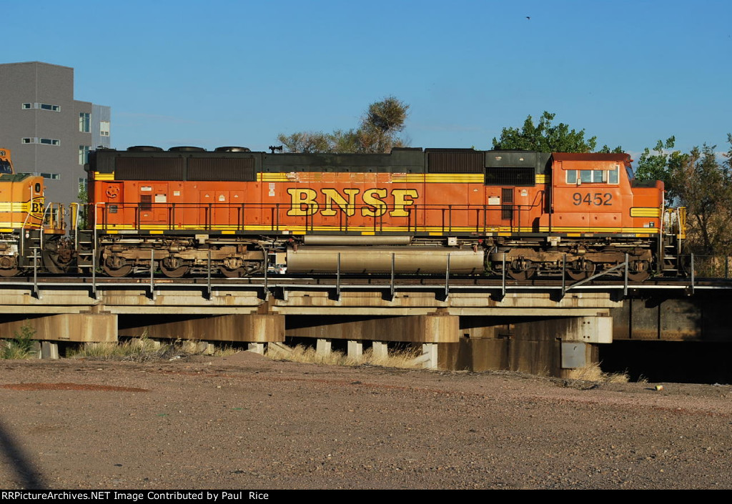 BNSF 9452